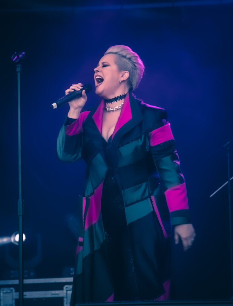 The Best & Spectacularly Authentic Pink Tribute, In The Entire World ...